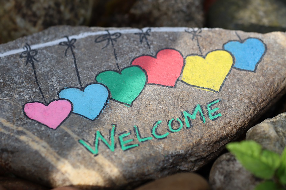 The Welcome Stone – Cindee & Friends